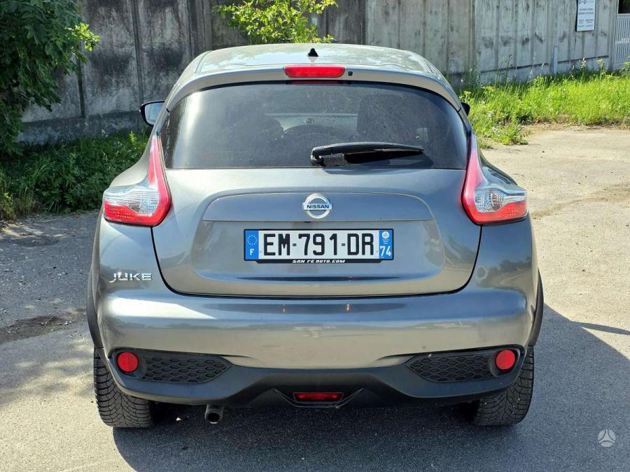 Pelēks Nissan Juke 2017 Šauļi, ar dzinēja tilpumu 1.60 L un nobraukumu 139 tūkst. km par 6700 €, foto 7 vietnē AUTOMOTO.COM.LV