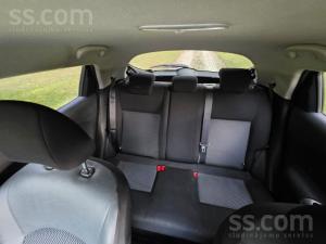 Pelēks Nissan Juke 2017 Rīga, ar dzinēja tilpumu 1.60 L un nobraukumu 131 tūkst. km par 7900 €, foto 7 vietnē AUTOMOTO.COM.LV