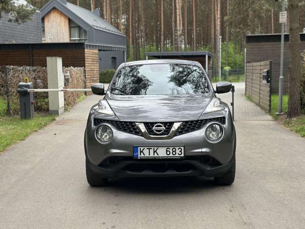 Grey Nissan Juke 2018 in Vilnius, with an engine capacity of 1.60 L and mileage of 110 thousand km for 6450 €, photo 2 on AUTOMOTO.COM.LV