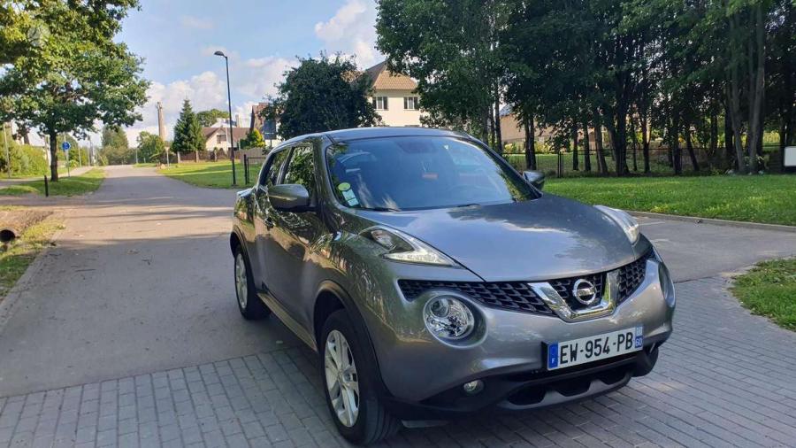 Grey Nissan Juke 2018 in Plunge, with an engine capacity of 1.46 L and mileage of 156 thousand km for 7400 €, photo 4 on AUTOMOTO.COM.LV