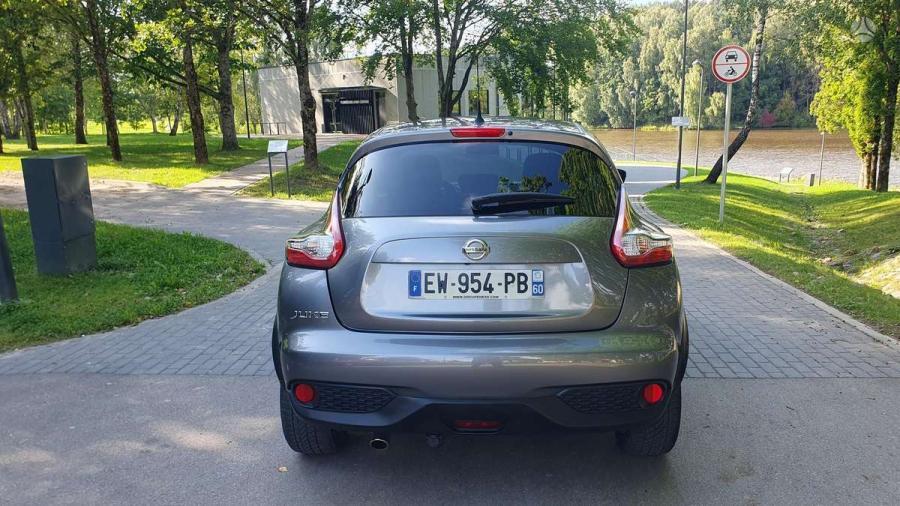 Grey Nissan Juke 2018 in Plunge, with an engine capacity of 1.46 L and mileage of 156 thousand km for 7400 €, photo 6 on AUTOMOTO.COM.LV
