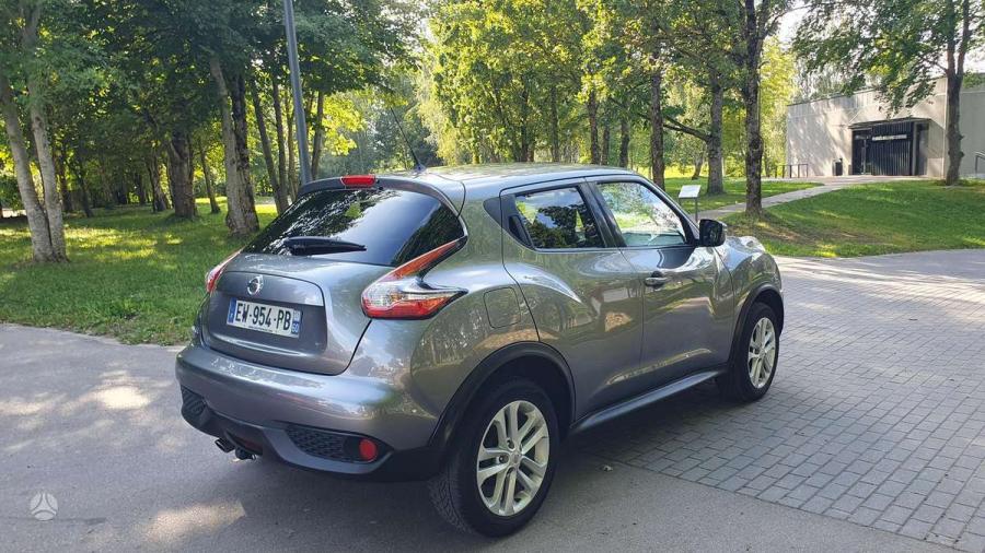 Grey Nissan Juke 2018 in Plunge, with an engine capacity of 1.46 L and mileage of 156 thousand km for 7400 €, photo 7 on AUTOMOTO.COM.LV