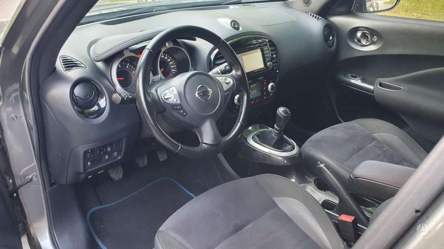 Grey Nissan Juke 2018 in Plunge, with an engine capacity of 1.46 L and mileage of 156 thousand km for 7400 €, photo 10 on AUTOMOTO.COM.LV