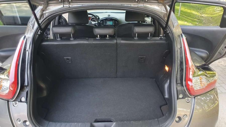 Grey Nissan Juke 2018 in Plunge, with an engine capacity of 1.46 L and mileage of 156 thousand km for 7400 €, photo 14 on AUTOMOTO.COM.LV