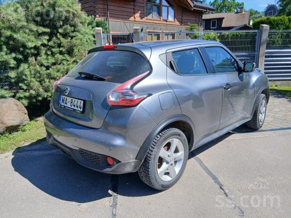 Grey Nissan Juke 2019 in Riga, with an engine capacity of 1.60 L and mileage of 80 thousand km for 10950 €, photo 3 on AUTOMOTO.COM.LV