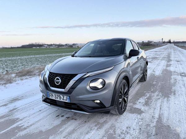 Grey Nissan Juke 2020 in Siauliai, with an engine capacity of 1.00 L and mileage of 147 thousand km for 11800 €, photo 1 on AUTOMOTO.COM.LV