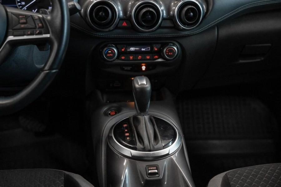 Grey Nissan Juke 2021 in Vilnius, with an engine capacity of 1.00 L and mileage of 79 thousand km for 14750 €, photo 20 on AUTOMOTO.COM.LV