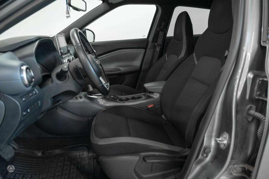 Grey Nissan Juke 2021 in Vilnius, with an engine capacity of 1.00 L and mileage of 79 thousand km for 13700 €, photo 9 on AUTOMOTO.COM.LV