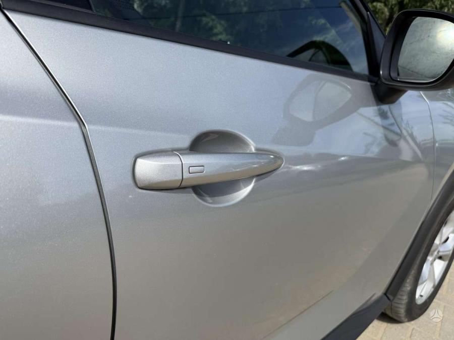 Grey Nissan Juke 2021 in Kaunas, with an engine capacity of 1.00 L and mileage of 180 thousand km for 11100 €, photo 8 on AUTOMOTO.COM.LV