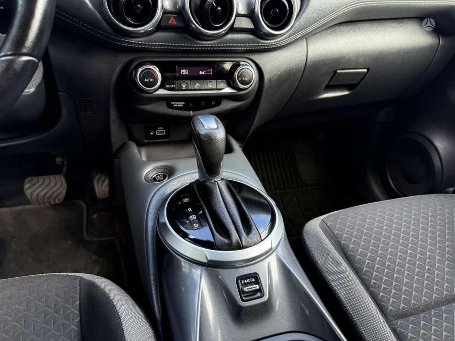 Grey Nissan Juke 2021 in Kaunas, with an engine capacity of 1.00 L and mileage of 180 thousand km for 11100 €, photo 17 on AUTOMOTO.COM.LV