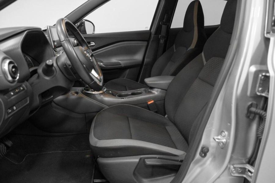 Pelēks Nissan Juke 2021 Viļņa, ar dzinēja tilpumu 1.00 L un nobraukumu 60 tūkst. km par 15500 €, foto 6 vietnē AUTOMOTO.COM.LV