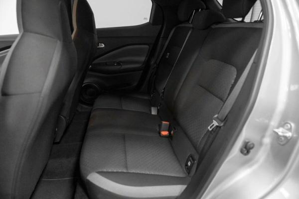 Grey Nissan Juke 2021 in Vilnius, with an engine capacity of 1.00 L and mileage of 60 thousand km for 15500 €, photo 6 on AUTOMOTO.COM.LV