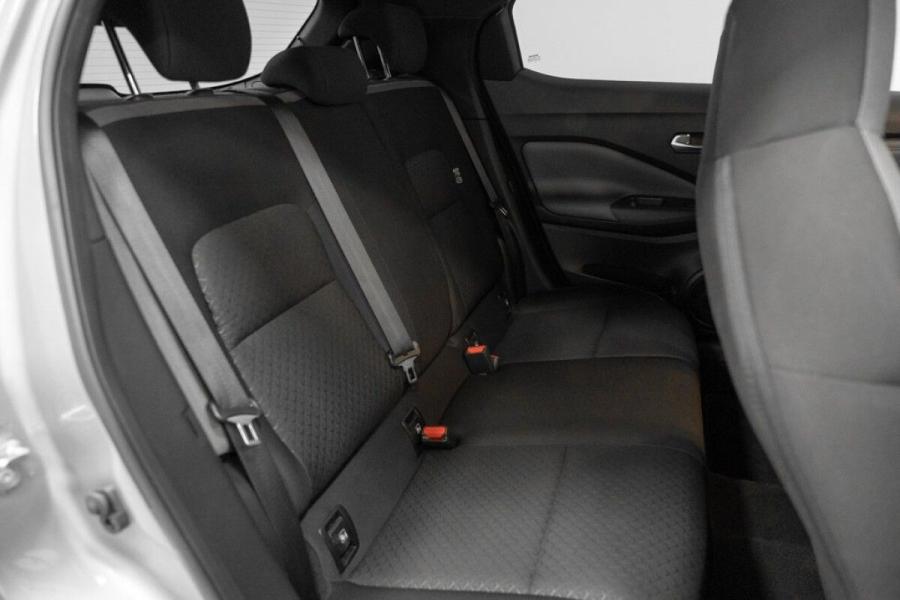 Pelēks Nissan Juke 2021 Viļņa, ar dzinēja tilpumu 1.00 L un nobraukumu 60 tūkst. km par 15500 €, foto 9 vietnē AUTOMOTO.COM.LV