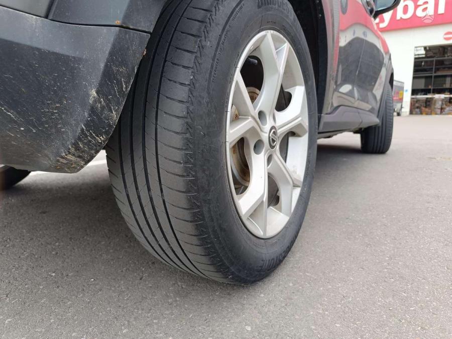 Grey Nissan Juke 2021 in Kaunas, with an engine capacity of 1.00 L and mileage of 57 thousand km for 12300 €, photo 15 on AUTOMOTO.COM.LV