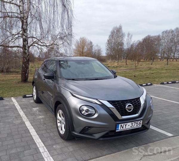 Grey Nissan Juke 2022 in Riga, with an engine capacity of 1.00 L and mileage of 35 thousand km for 16500 €, photo 2 on AUTOMOTO.COM.LV