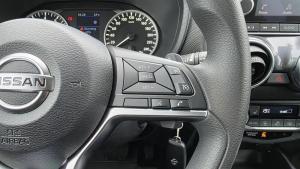 Pelēks Nissan Juke 2022 Rīga, ar dzinēja tilpumu 1.00 L un nobraukumu 100 tūkst. km par 13350 €, foto 17 vietnē AUTOMOTO.COM.LV