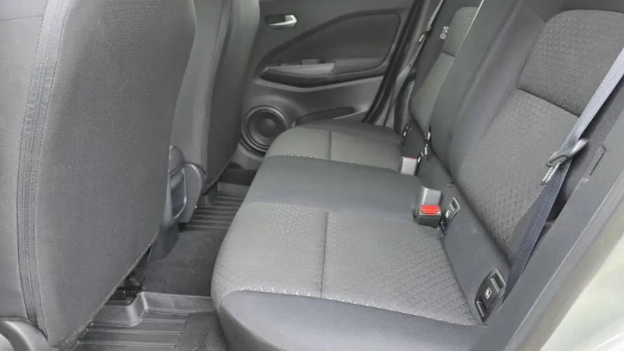 Pelēks Nissan Juke 2022 Rīga, ar dzinēja tilpumu 1.00 L un nobraukumu 100 tūkst. km par 13350 €, foto 25 vietnē AUTOMOTO.COM.LV