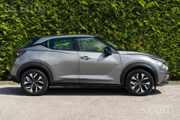 Grey Nissan Juke 2022 in Riga, with an engine capacity of 1.00 L and mileage of 84 thousand km for 13650 €, photo 4 on AUTOMOTO.COM.LV
