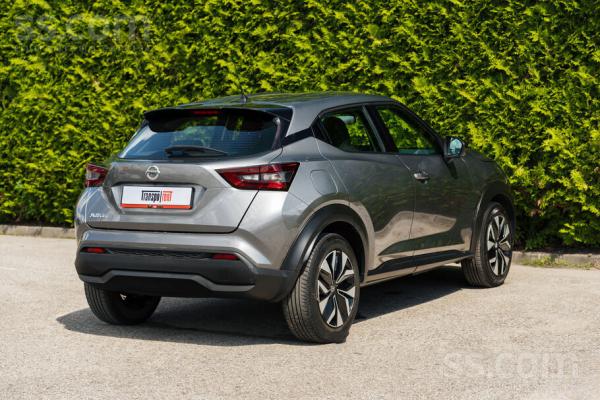 Grey Nissan Juke 2022 in Riga, with an engine capacity of 1.00 L and mileage of 84 thousand km for 13650 €, photo 5 on AUTOMOTO.COM.LV