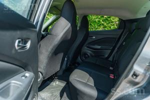 Pelēks Nissan Juke 2022 Rīga, ar dzinēja tilpumu 1.00 L un nobraukumu 84 tūkst. km par 13650 €, foto 13 vietnē AUTOMOTO.COM.LV