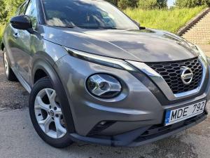 Grey Nissan Juke 2022 in Utena, with an engine capacity of 1.00 L and mileage of 109 thousand km for 13400 €, photo 4 on AUTOMOTO.COM.LV