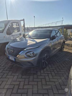 Grey Nissan Juke 2023 in Panevezys, with an engine capacity of 1.60 L and mileage of 140 thousand km for 16200 €, photo 2 on AUTOMOTO.COM.LV