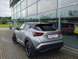 Pelēks Nissan Juke 2023 Viļņa, ar dzinēja tilpumu 1.00 L un nobraukumu 25 tūkst. km par 16500 €, foto 4 vietnē AUTOMOTO.COM.LV