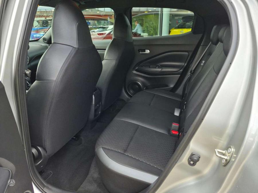 Pelēks Nissan Juke 2023 Viļņa, ar dzinēja tilpumu 1.00 L un nobraukumu 25 tūkst. km par 16500 €, foto 24 vietnē AUTOMOTO.COM.LV