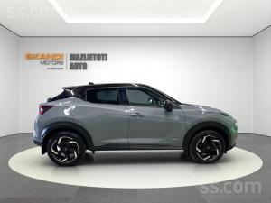 Grey Nissan Juke 2023 in Riga, with an engine capacity of 1.60 L and mileage of 16 thousand km for 19490 €, photo 8 on AUTOMOTO.COM.LV