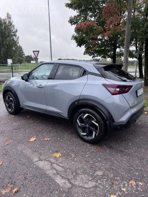 Grey Nissan Juke 2023 in Riga, with an engine capacity of 1.00 L and mileage of 49 thousand km for 15900 €, photo  on AUTOMOTO.COM.LV