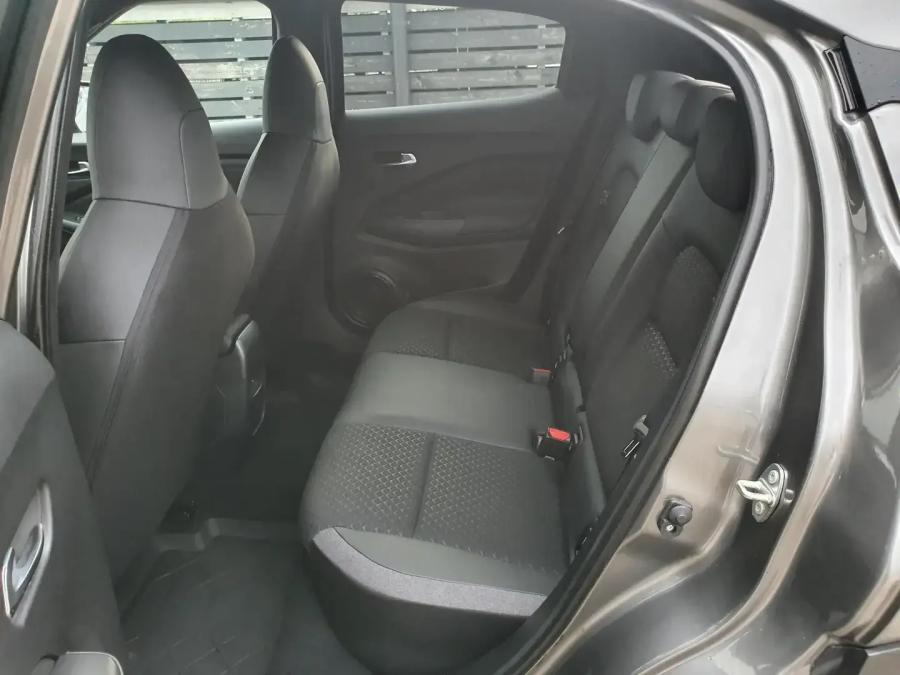 Grey Nissan Juke 2025 in Tukums, with an engine capacity of 1.60 L and mileage of 36 thousand km for 23900 €, photo 7 on AUTOMOTO.COM.LV