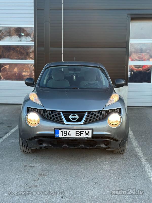 Pelēks Nissan Juke 2011 Tallina, ar dzinēja tilpumu 1.60 L un nobraukumu 119 tūkst. km par 5000 €, foto 4 vietnē AUTOMOTO.COM.LV