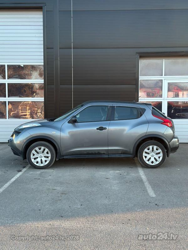 Pelēks Nissan Juke 2011 Tallina, ar dzinēja tilpumu 1.60 L un nobraukumu 119 tūkst. km par 5000 €, foto 7 vietnē AUTOMOTO.COM.LV
