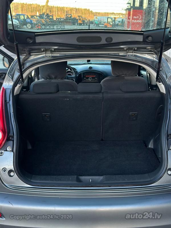 Pelēks Nissan Juke 2011 Tallina, ar dzinēja tilpumu 1.60 L un nobraukumu 119 tūkst. km par 5000 €, foto 10 vietnē AUTOMOTO.COM.LV