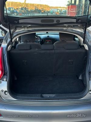 Pelēks Nissan Juke 2011 Tallina, ar dzinēja tilpumu 1.60 L un nobraukumu 119 tūkst. km par 5000 €, foto 11 vietnē AUTOMOTO.COM.LV