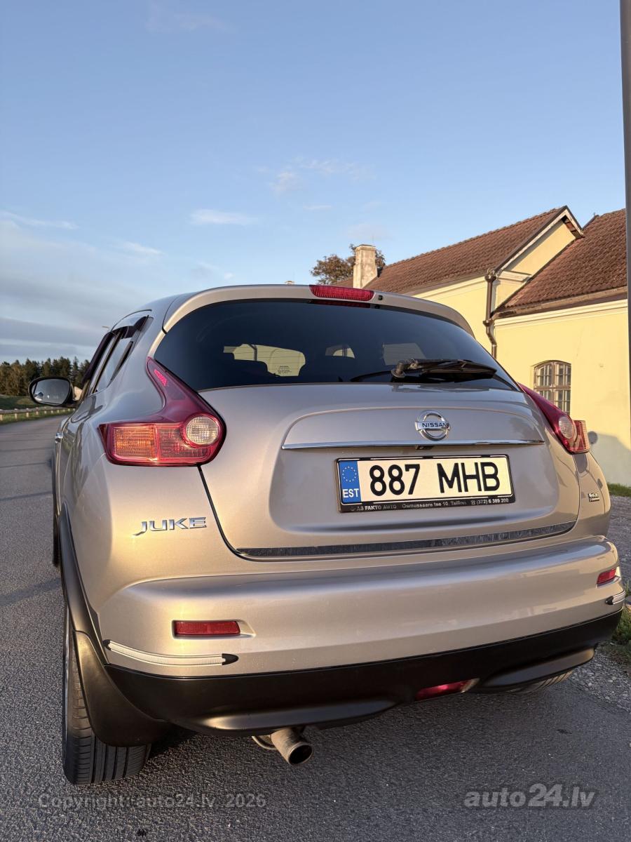Pelēks Nissan Juke 2011 Tallina, ar dzinēja tilpumu 1.60 L un nobraukumu 129 tūkst. km par 8970 €, foto 1 vietnē AUTOMOTO.COM.LV