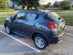 Grey Nissan Juke 2012 in Riga, with an engine capacity of 1.60 L and mileage of 175 thousand km for 5880 €, photo 7 on AUTOMOTO.COM.LV