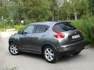 Grey Nissan Juke 2012 in Riga, with an engine capacity of 1.60 L and mileage of 149 thousand km for 4950 €, photo 3 on AUTOMOTO.COM.LV