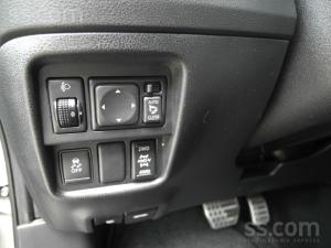 Grey Nissan Juke 2012 in Riga, with an engine capacity of 1.60 L and mileage of 149 thousand km for 4950 €, photo 9 on AUTOMOTO.COM.LV
