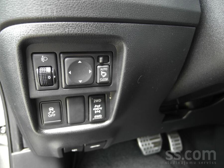 Grey Nissan Juke 2012 in Riga, with an engine capacity of 1.60 L and mileage of 149 thousand km for 4950 €, photo 9 on AUTOMOTO.COM.LV