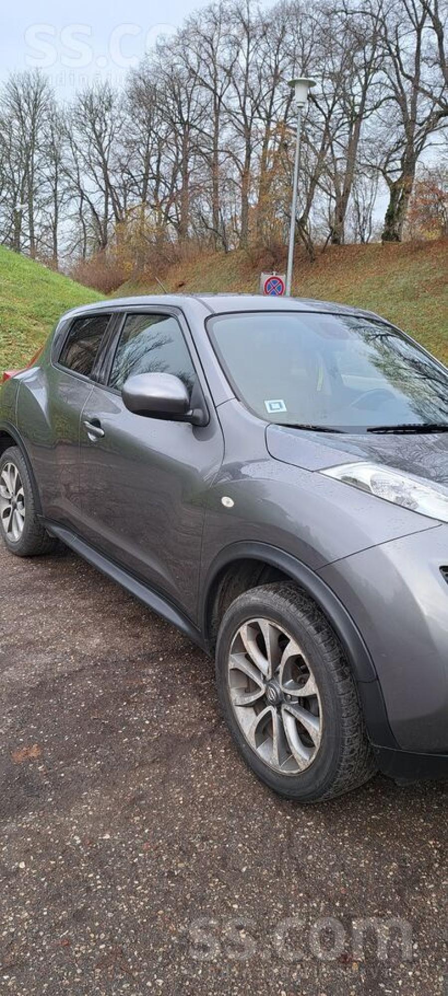 Grey Nissan Juke 2013 in Talsi, with an engine capacity of 1.50 L and mileage of 201 thousand km for 5650 €, photo 4 on AUTOMOTO.COM.LV