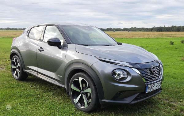 Grey Nissan Juke 2023 in Raseiniai, with an engine capacity of 1.60 L and mileage of 36 thousand km for 20500 €, photo 5 on AUTOMOTO.COM.LV