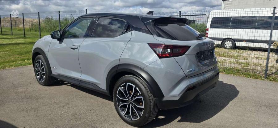 Pelēks Nissan Juke 2023 Klaipėda, ar dzinēja tilpumu 1.60 L un nobraukumu 17 tūkst. km par 17700 €, foto 4 vietnē AUTOMOTO.COM.LV