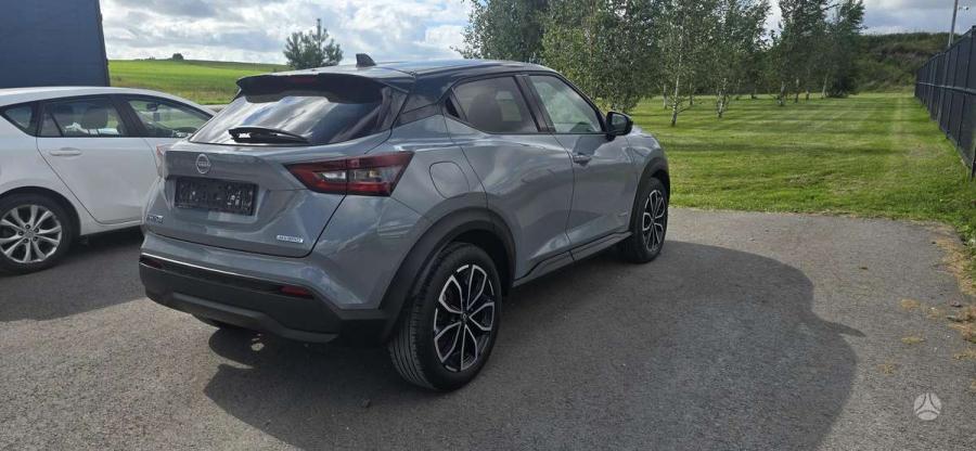 Pelēks Nissan Juke 2023 Klaipėda, ar dzinēja tilpumu 1.60 L un nobraukumu 17 tūkst. km par 17700 €, foto 5 vietnē AUTOMOTO.COM.LV