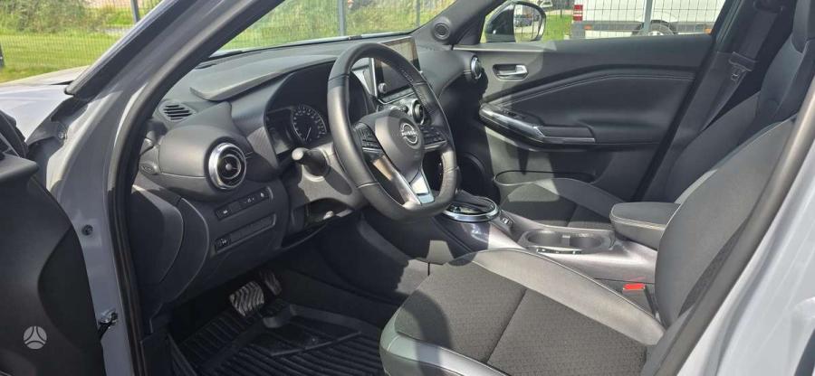 Pelēks Nissan Juke 2023 Klaipėda, ar dzinēja tilpumu 1.60 L un nobraukumu 17 tūkst. km par 17700 €, foto 24 vietnē AUTOMOTO.COM.LV
