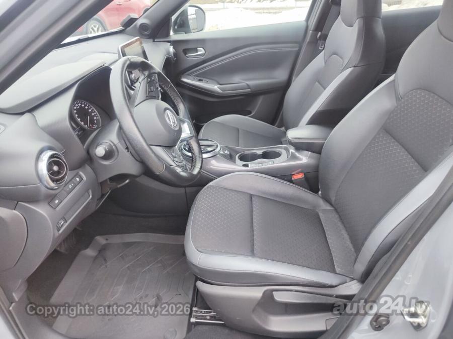 Grey Nissan Juke 2024 in Tartu, with an engine capacity of 1.60 L and mileage of 31 thousand km for 22990 €, photo 11 on AUTOMOTO.COM.LV