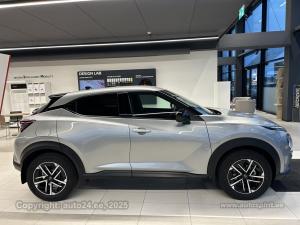Pelēks Nissan Juke 2025 Tartu, ar dzinēja tilpumu 1.00 L un nobraukumu 1 tūkst. km par 23590 €, foto 2 vietnē AUTOMOTO.COM.LV