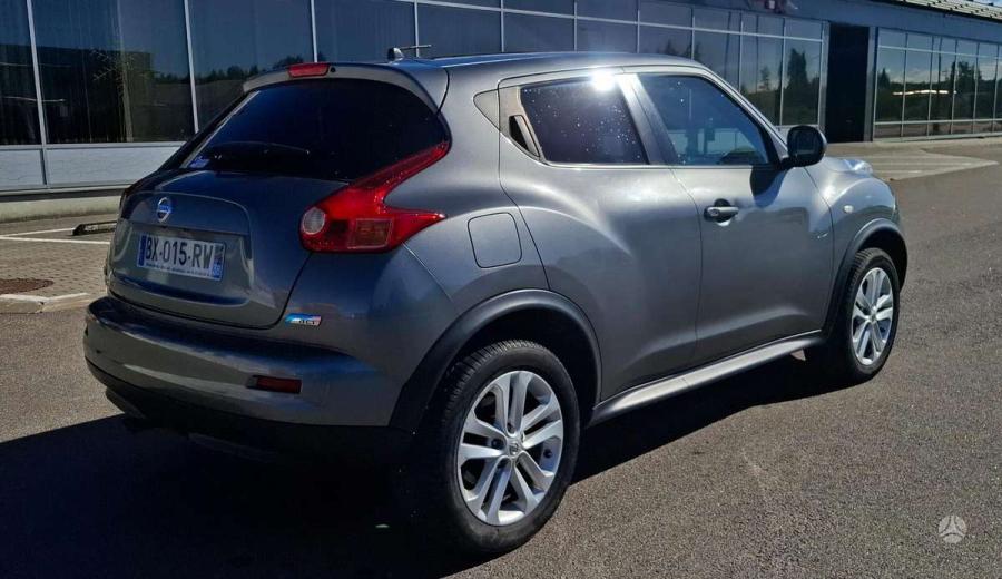 Grey Nissan Juke 2011 in Panevezys, with an engine capacity of 1.50 L and mileage of 190 thousand km for 3900 €, photo 4 on AUTOMOTO.COM.LV