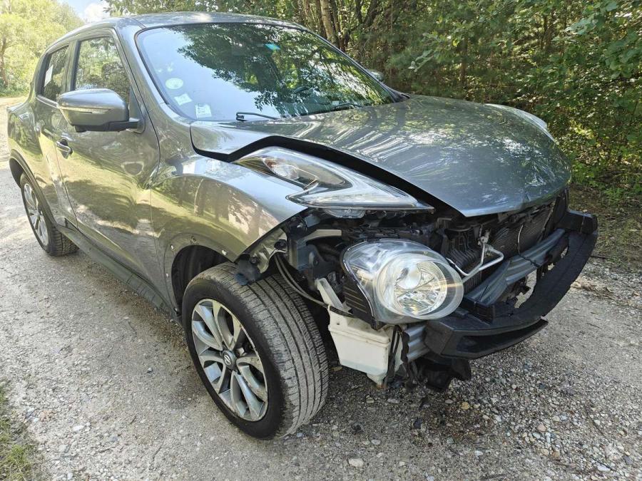Grey Nissan Juke 2015 in Anyksciai, with an engine capacity of 1.46 L and mileage of 257 thousand km for 2750 €, photo 3 on AUTOMOTO.COM.LV
