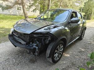 Grey Nissan Juke 2015 in Anyksciai, with an engine capacity of 1.46 L and mileage of 257 thousand km for 2750 €, photo 4 on AUTOMOTO.COM.LV